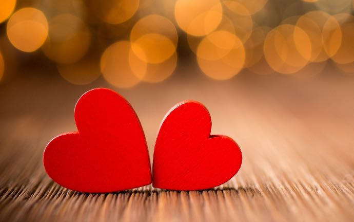 Love in Two Dimensions - Atzmut